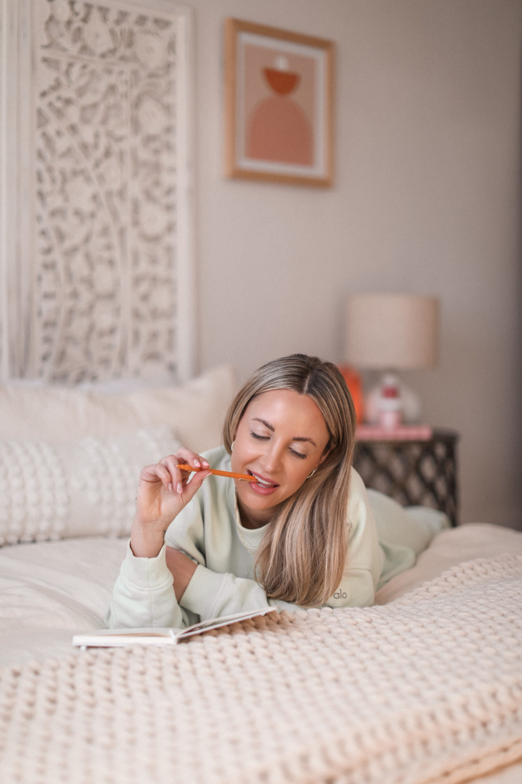 Self-Reflection Journal Prompts | self-care | shaylaquinn.com